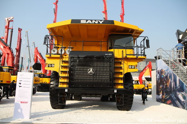 三一SRT95C矿用自卸车亮相上海宝马展_三一重卡_刚性系列 矿山车_卡车之家