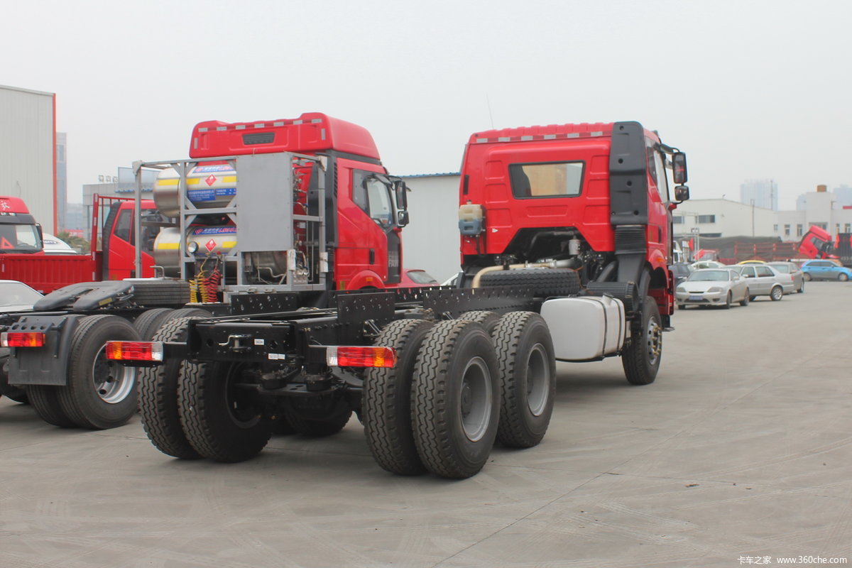 【图】一汽解放 J6P重卡 370马力 6X4自卸车底盘(CA3250P66K24L3BT1E4)_实拍图片_153051_卡车之家