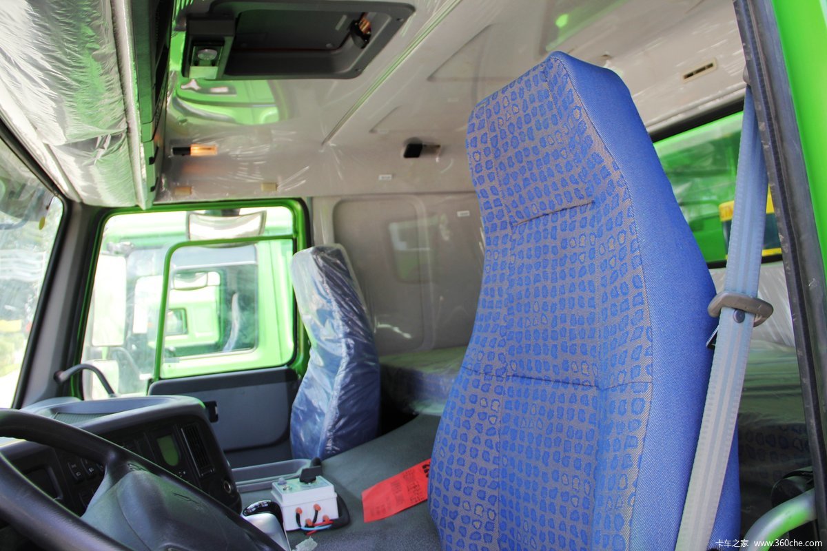 【图】中国重汽 HOWO重卡 340马力 6X4 5.6米自卸车(U型斗新型渣土车)(ZZ3257N3847D1)_实拍图片_190933_卡车之家