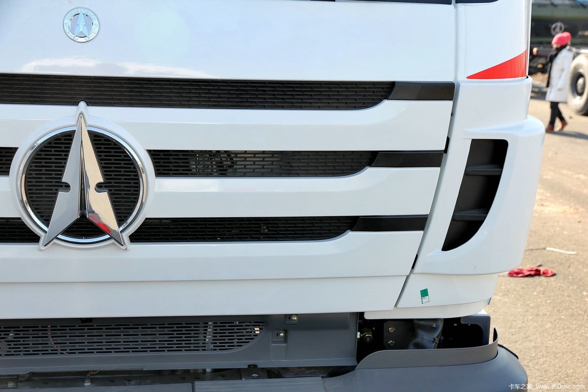 【图】北奔 NG80系列重卡 300马力 4X4 6.2米越野载货车(ND2163E48J)_实拍图片_228641_卡车之家