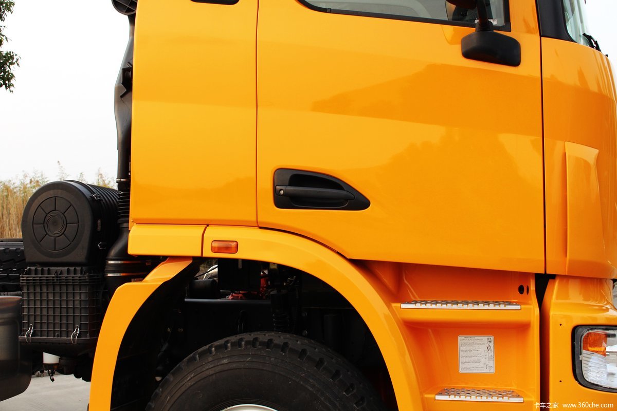 【图】联合卡车U340 340马力 6X4 5.8米自卸车(富华轮边减速桥)(SQR3251D6T4-2)_实拍图片_380916_卡车之家