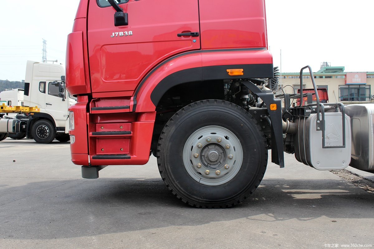 【图】中国重汽 豪瀚J7B重卡 380马力 6X4牵引车(ZZ4255N3246D1)_实拍图片_387734_卡车之家