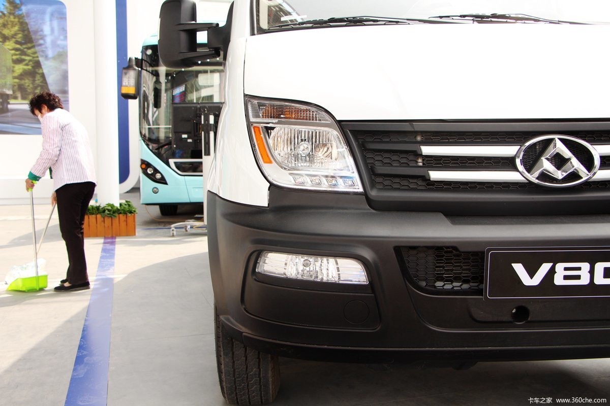 【图】上汽大通 V80 2016款 136马力 商旅手动版 加长轴高顶MPV(国四)_实拍图片_418874_卡车之家