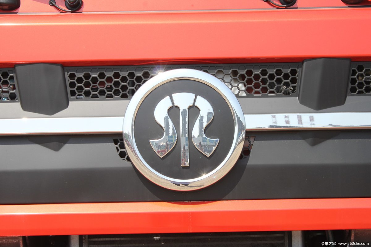 【图】中国重汽 斯太尔D7B重卡 380马力 6X4牵引车(高顶)(ZZ4253N3241E1BN)_实拍图片_487156_卡车之家