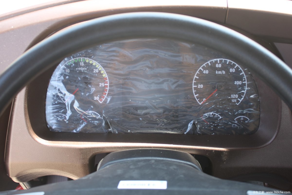 【图】中国重汽 斯太尔D7B重卡 380马力 6X4牵引车(高顶)(ZZ4253N3241E1BN)_实拍图片_487168_卡车之家