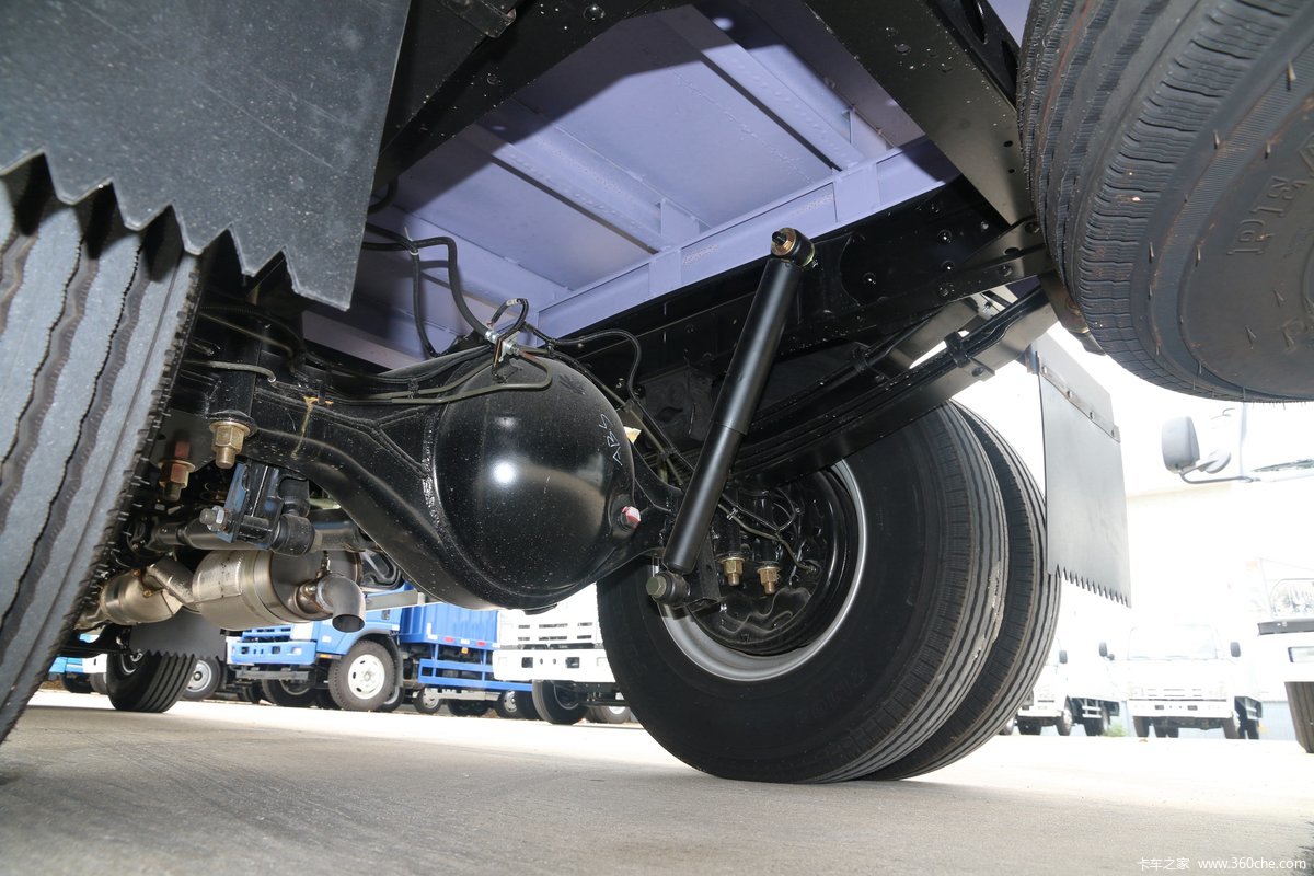 【图】庆铃 五十铃100P 98马力 4.25米单排厢式轻卡(QL5040XXYA6HA)_实拍图片_512373_卡车之家