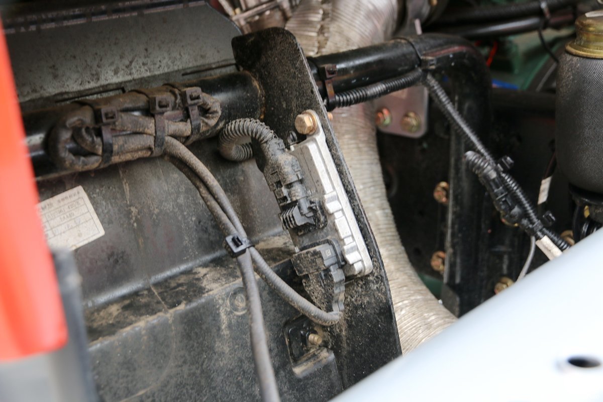 【图】一汽解放 J6M重卡 350马力 4X2牵引车(CA4180P63K2AE5)_实拍图片_545503_卡车之家