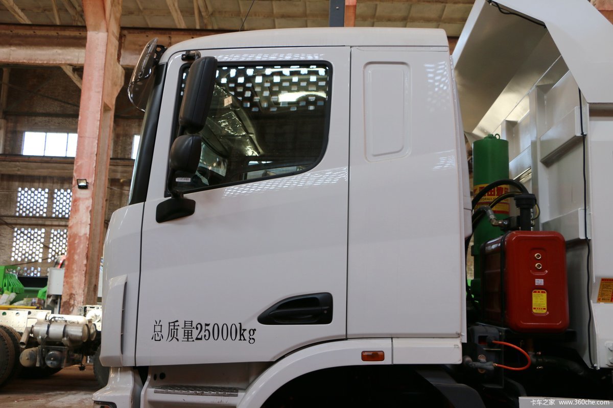 【图】联合卡车 U370 370马力 6X2 城市渣土自卸车(SQR5252ZLJN6T4-1)_实拍图片_558481_卡车之家