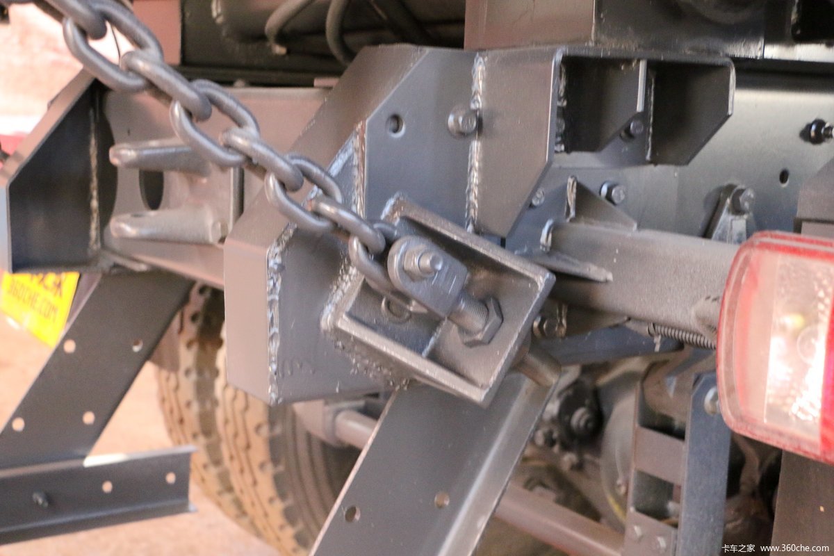 【图】联合卡车 U370 370马力 6X2 城市渣土自卸车(SQR5252ZLJN6T4-1)_实拍图片_558657_卡车之家