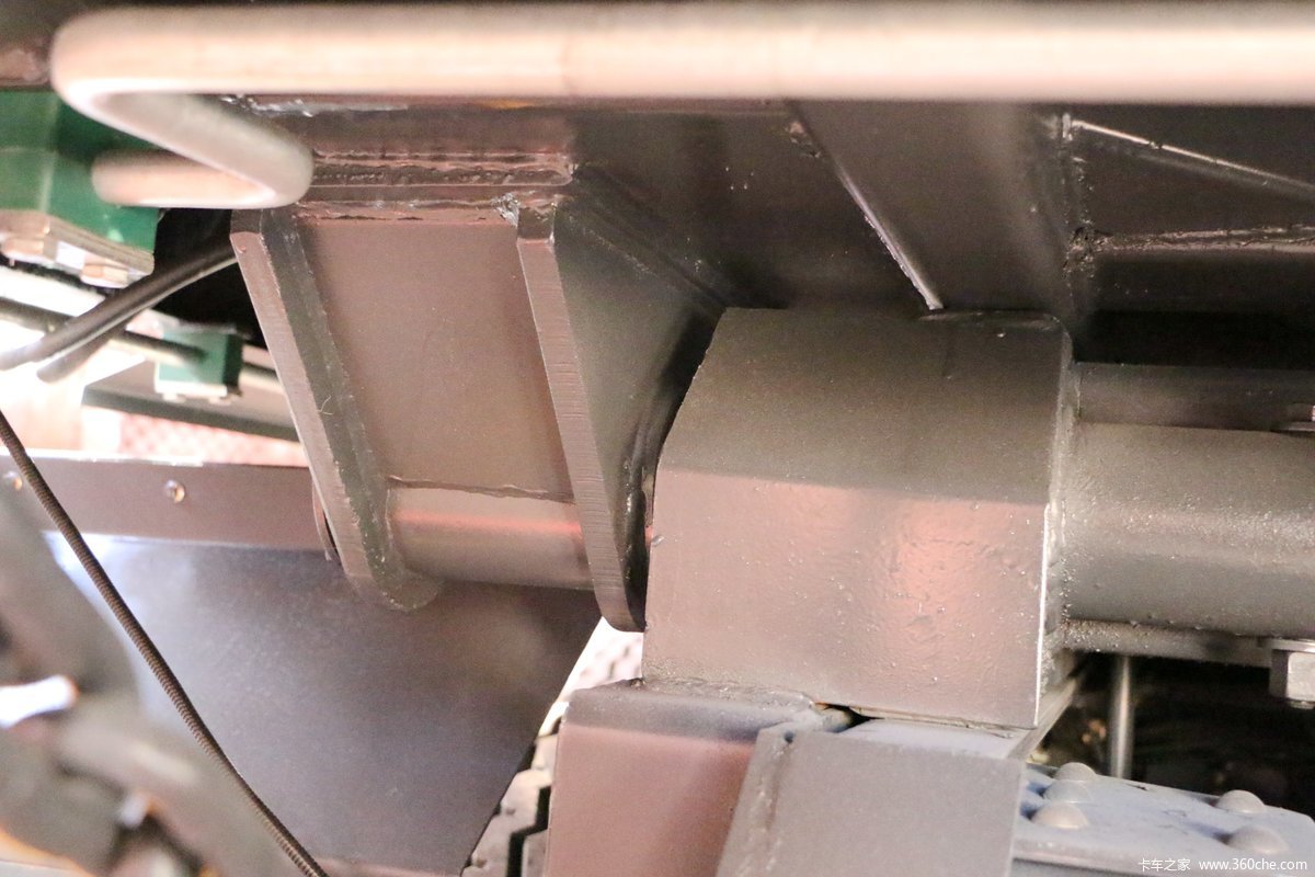 【图】联合卡车 U370 370马力 6X2 城市渣土自卸车(SQR5252ZLJN6T4-1)_实拍图片_558657_卡车之家