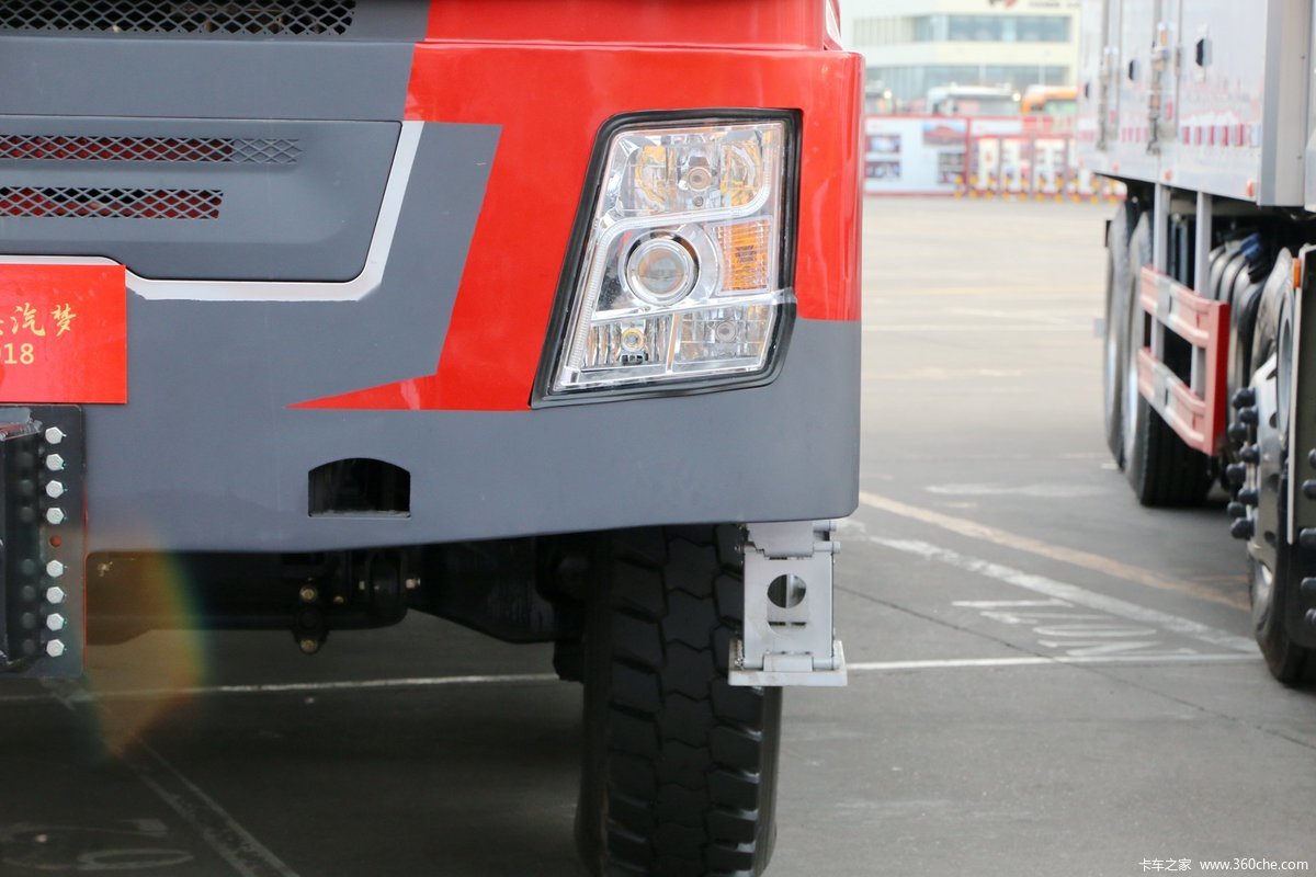 【图】陕汽康明斯 德龙X3000 600马力 8X8 大件牵引车(SX4500)_实拍图片_568046_卡车之家