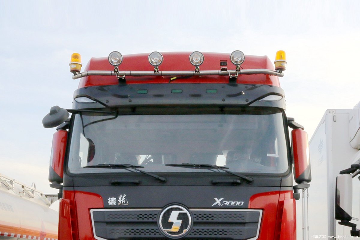 【图】陕汽康明斯 德龙X3000 600马力 8X8 大件牵引车(SX4500)_实拍图片_568038_卡车之家