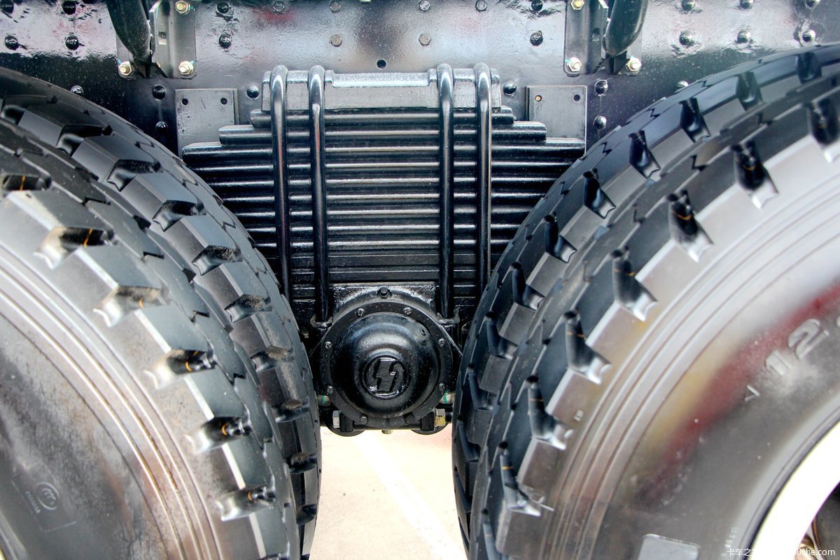 【图】陕汽康明斯 德龙X3000 600马力 8X8 大件牵引车(SX4500)_实拍图片_568103_卡车之家