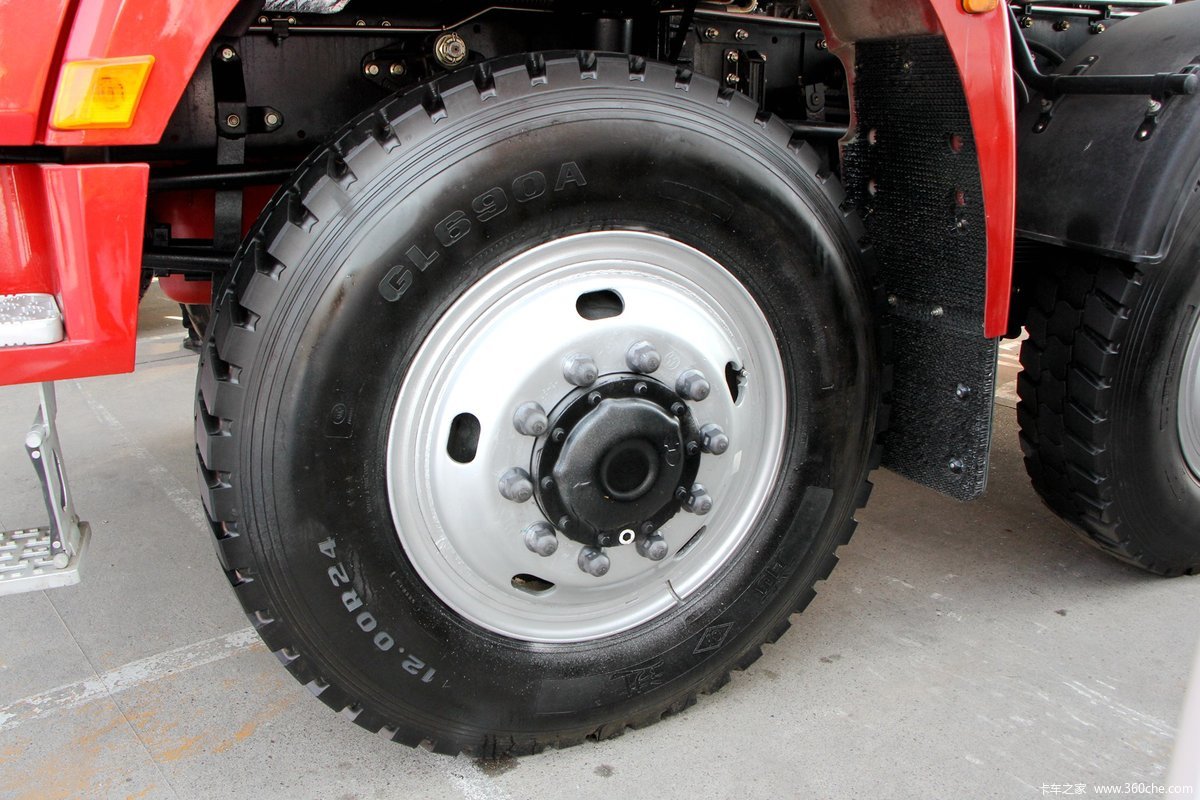 【图】陕汽康明斯 德龙X3000 600马力 8X8 大件牵引车(SX4500)_实拍图片_568103_卡车之家