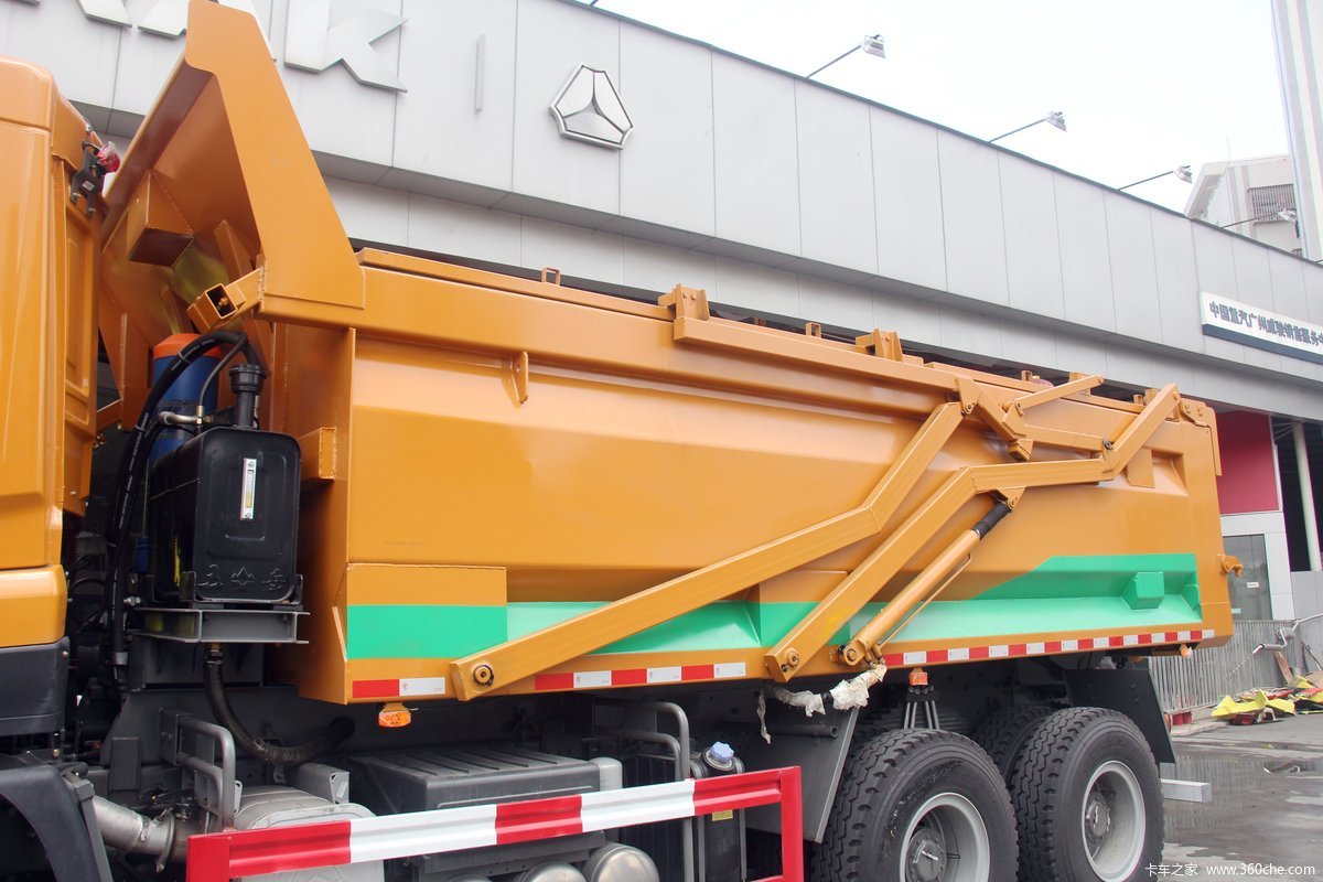 【图】中国重汽 斯太尔D7B重卡 340马力 6X4 5.6米自卸车(ZZ5253ZLJN3841E1NB)_实拍图片_603529_卡车之家