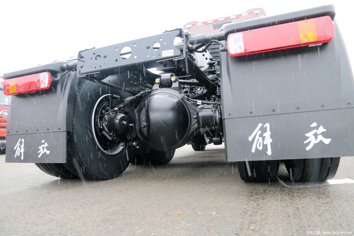 【图】一汽解放 新J6P重卡 领航版 四季款 550马力 6X4牵引车(CA4250P66K25T1A1E5)_实拍图片_692910_卡车之家