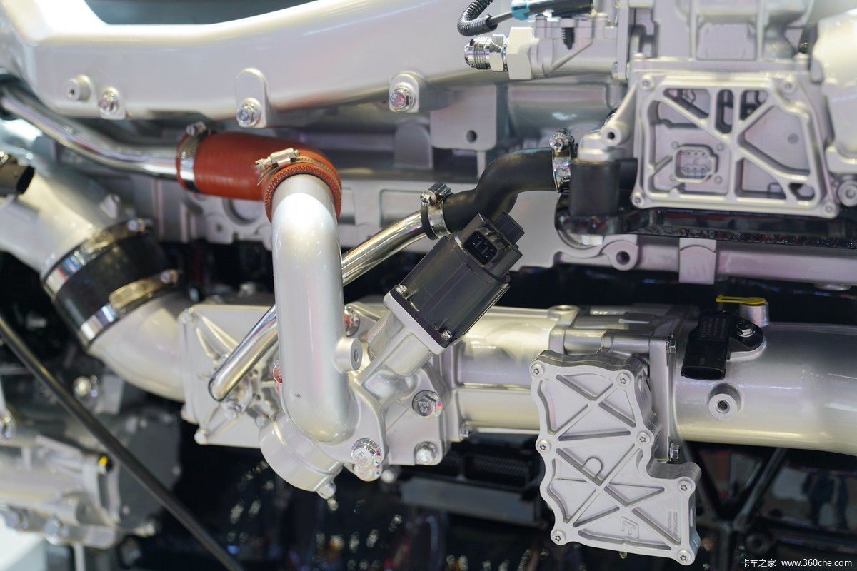 【图】中国重汽MT13.52-60 520马力 13L 国六 天然气发动机_实拍图片_753194_卡车之家