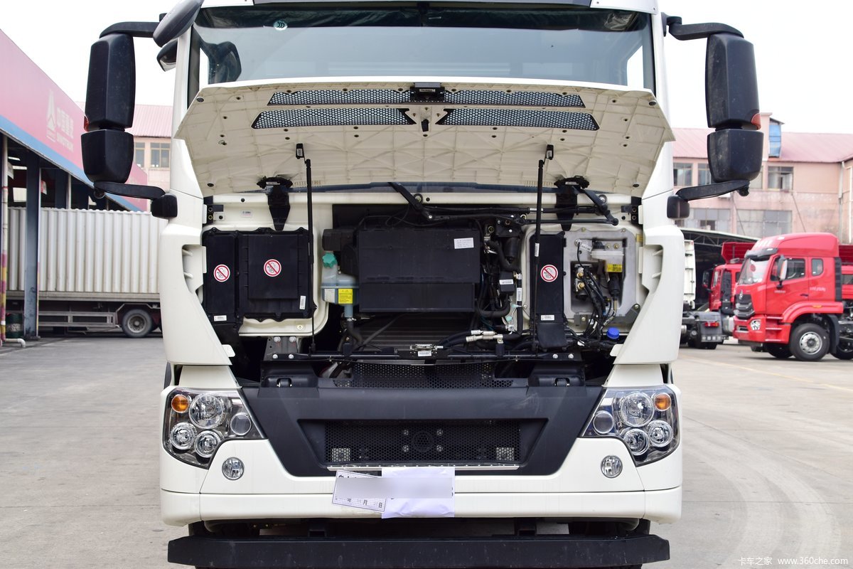 【图】中国重汽 HOWO T5G 340马力 8X4 9.4米冷藏车(ZZ5317XLCN466GE1)_实拍图片_759938_卡车之家