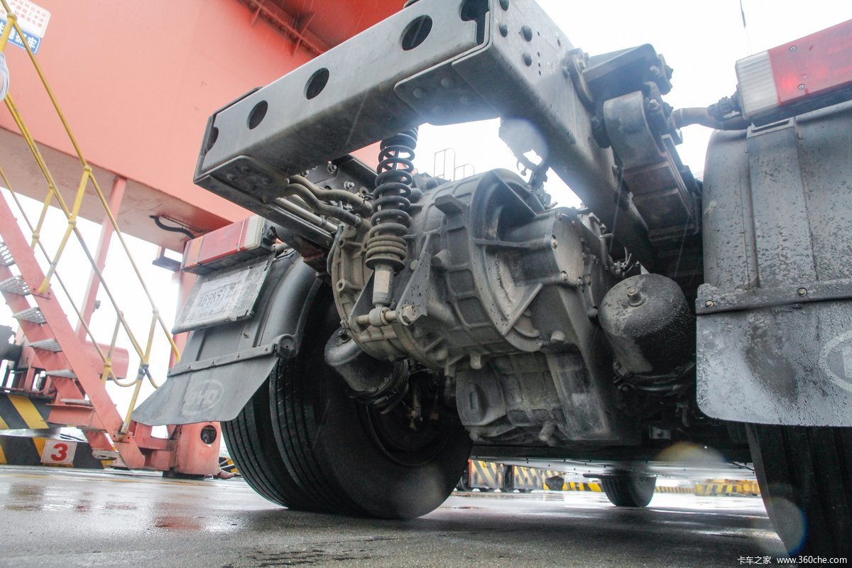 【图】比亚迪 Q1 31.5T 4X2 纯电动牵引车(BYD4180D8CBEV1)217.6kWh_实拍图片_767499_卡车之家