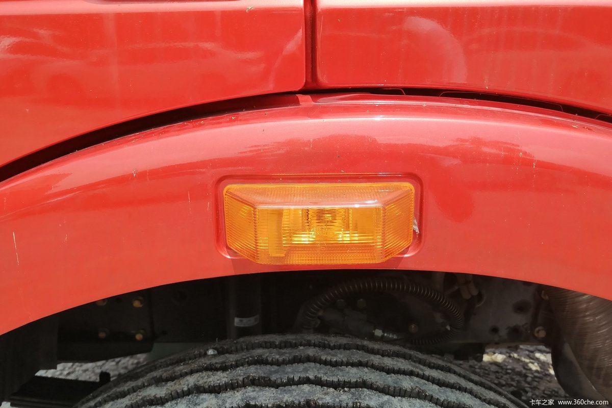 【图】一汽解放 J6M重卡 350马力 4X2牵引车(12挡)(CA4180P63K2AE5)_实拍图片_797702_卡车之家