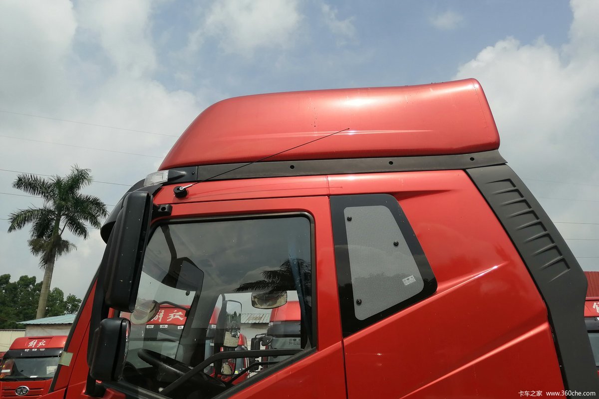 【图】一汽解放 J6M重卡 350马力 4X2牵引车(12挡)(CA4180P63K2AE5)_实拍图片_797699_卡车之家