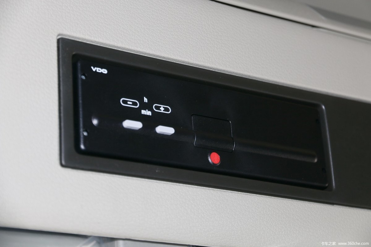 【图】沃尔沃 新FM重卡 460马力 6X2R牵引车(FM460 62T B)_实拍图片_813718_卡车之家