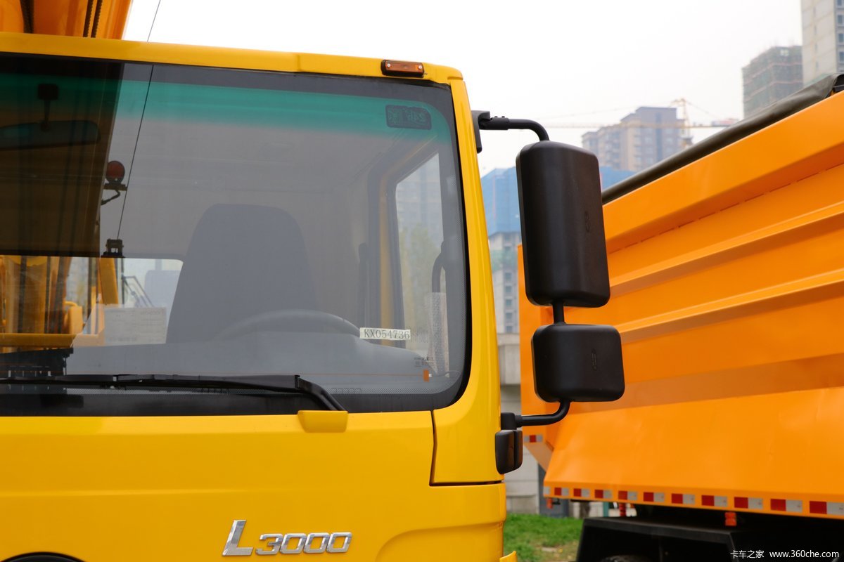 【图】陕汽重卡 德龙L3000 185马力 4X2 汽车起重机(骏通牌)(JF5171JQZ(JPC120))_实拍图片_867250_卡车之家