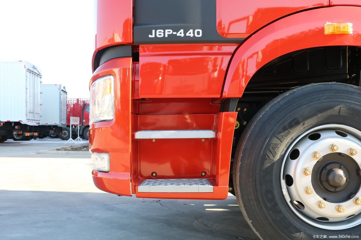 【图】一汽解放 新J6P重卡 质惠版2.0 440马力 6X4 LNG牵引车(CA4250P66M25T1E6)_实拍图片_869330_卡车之家