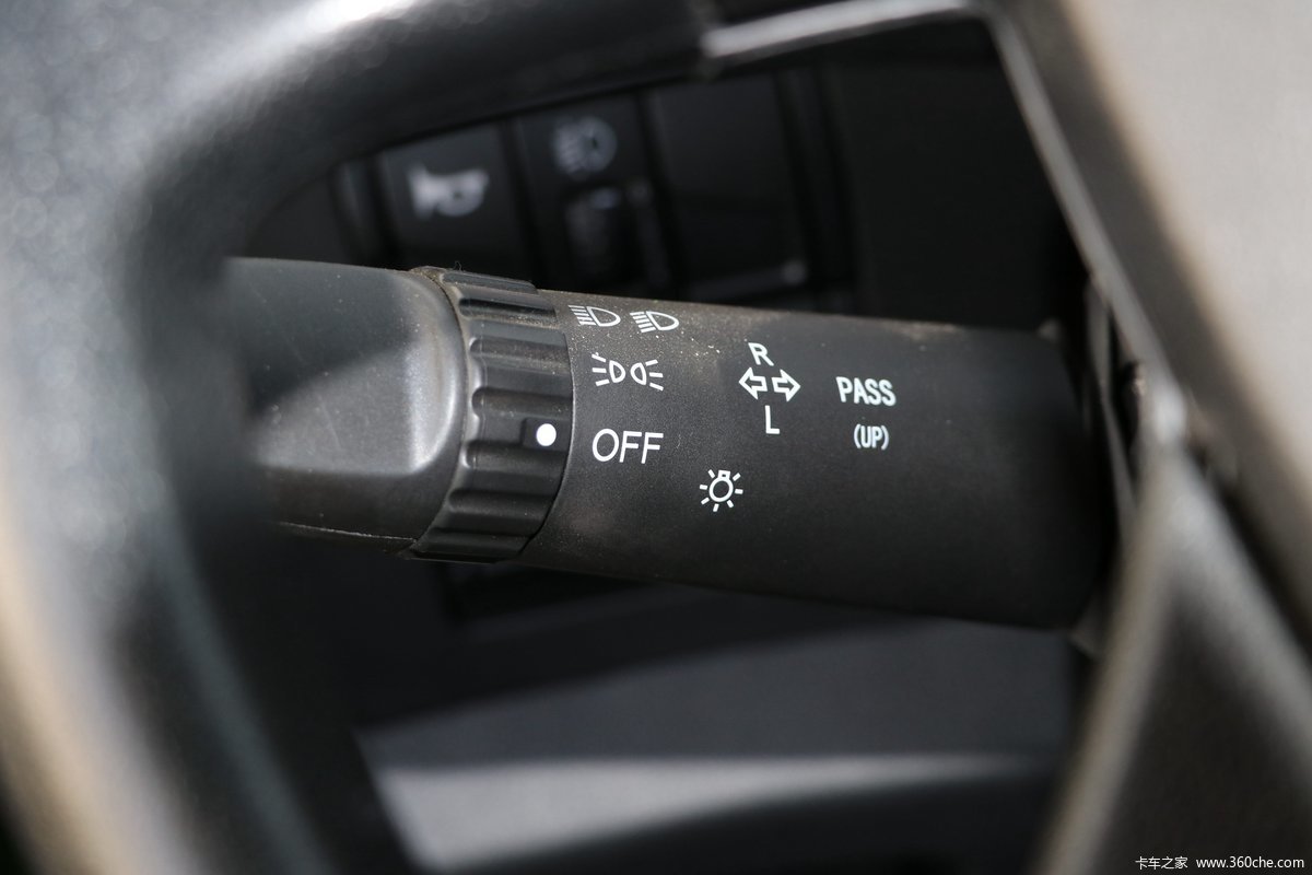 【图】一汽解放 新J6P重卡 2020款 350马力 8X4 5.6米自卸车(CA3310P66K24L1T4E5)_实拍图片_872761_卡车之家