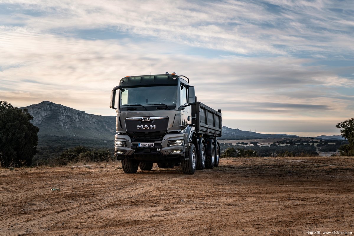 【图】曼(MAN) TGS系列重卡 510马力 8X4自卸车(TGS35.510)_实拍图片_905306_卡车之家