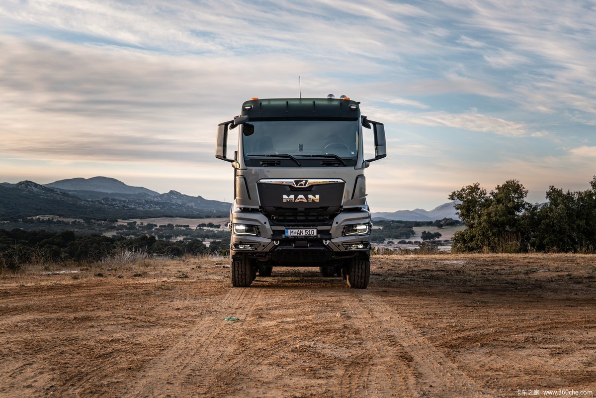 【图】曼(MAN) TGS系列重卡 510马力 8X4自卸车(TGS35.510)_实拍图片_905306_卡车之家