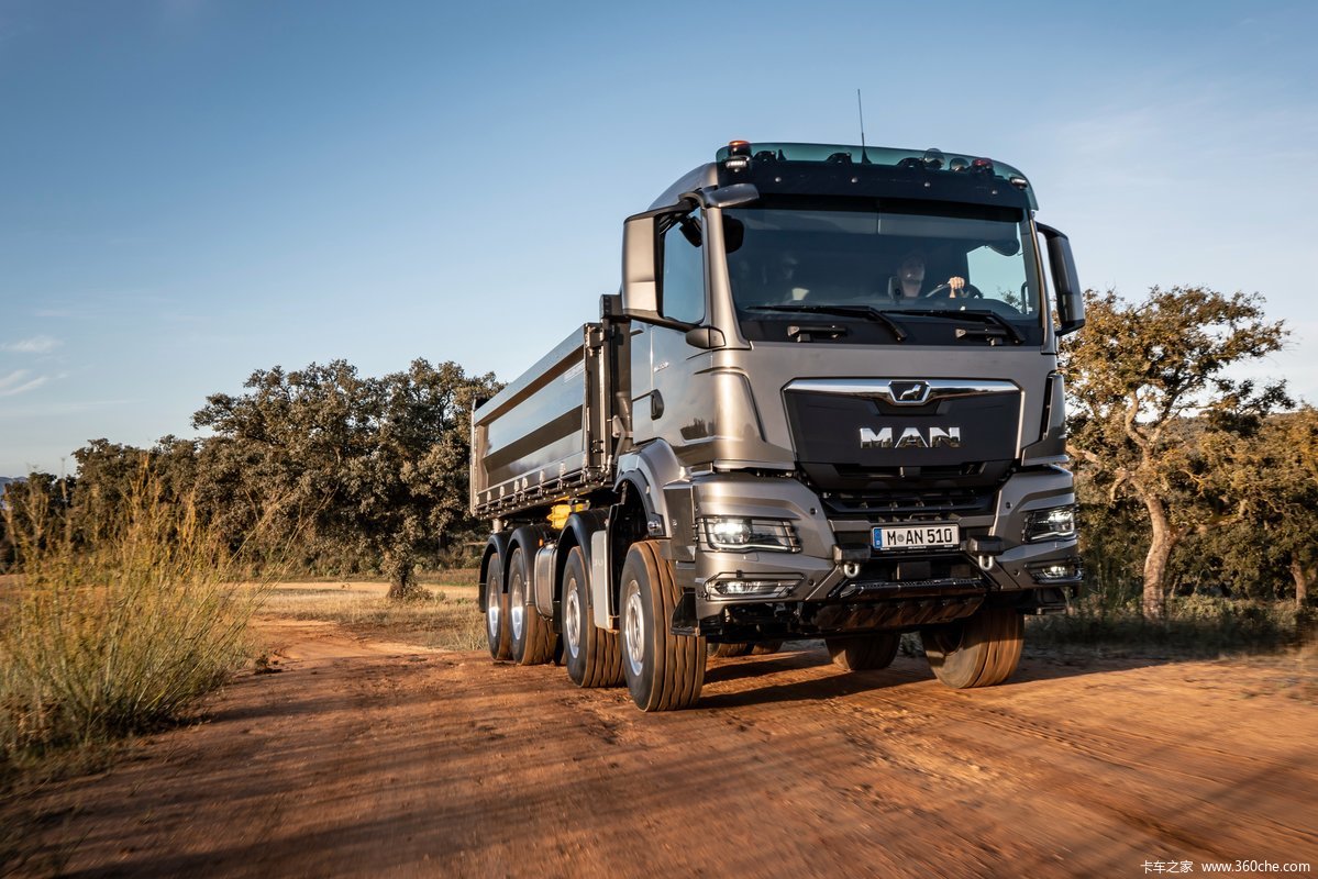 【图】曼(MAN) TGS系列重卡 510马力 8X4自卸车(TGS35.510)_实拍图片_905306_卡车之家