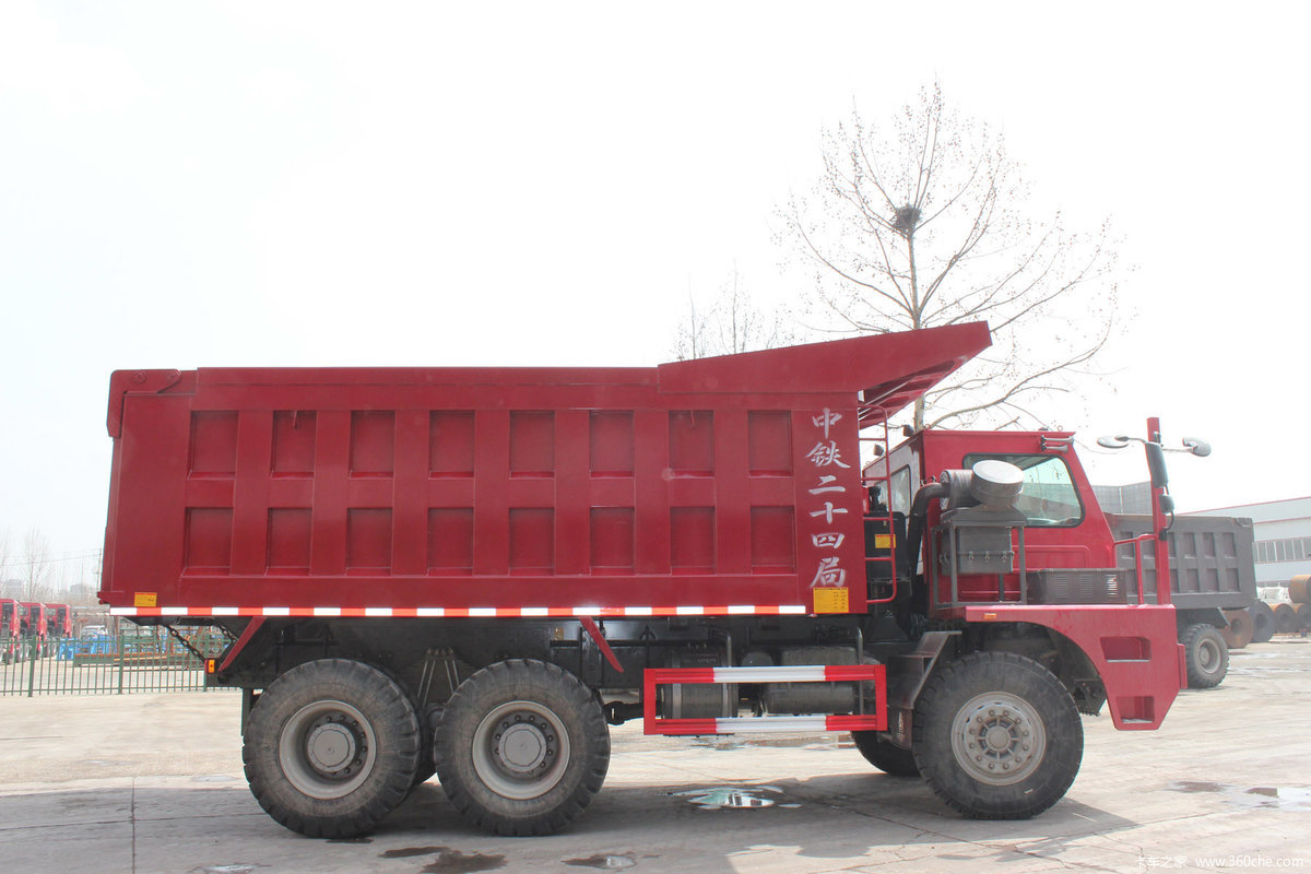 【图】中国重汽 HOWO 370马力 6X4 宽体矿用自卸车_实拍图片_93223_卡车之家
