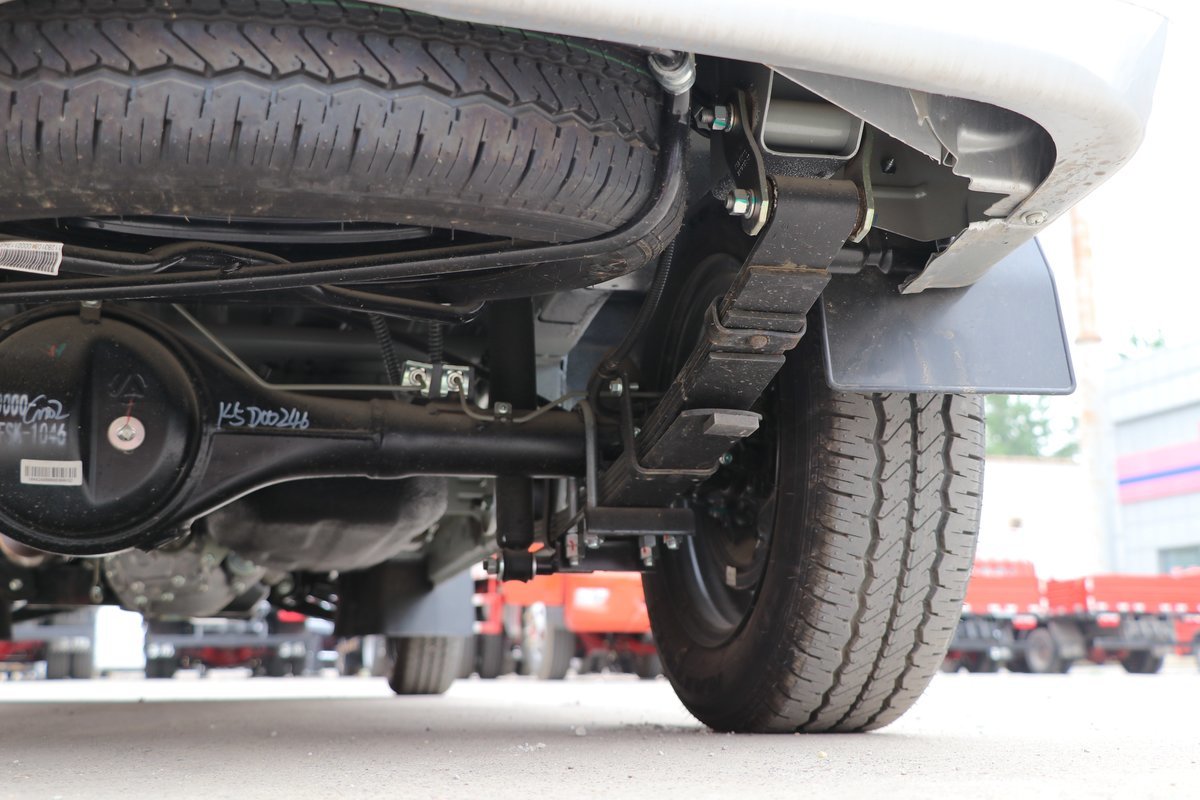 【图】东风小康K05S 实用型 88马力 5座 1.2L厢式运输车_实拍图片_942365_卡车之家