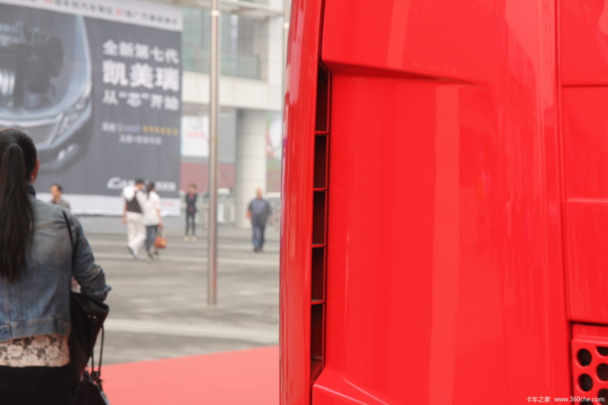 【图】一汽解放 J6M 260马力 6X4 随车吊(CA5250QSYP63K1L5T1E4)_实拍图片_111076_卡车之家