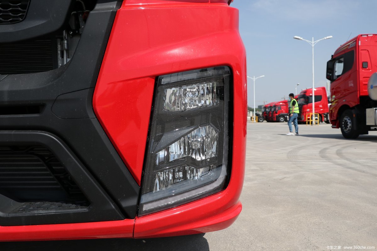 【图】江铃重汽 威龙HV5重卡 460马力 6X4 LNG牵引车(国六)(低保险杠)(SXQ4250J4B4N6)_实拍图片_973913_卡车之家