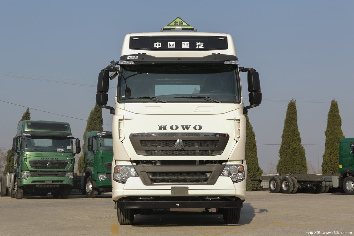 【图】中国重汽 HOWO T7H重卡 440马力 6X4危险品牵引车(ZZ4257V324HE1W)_实拍图片_1052749_卡车之家