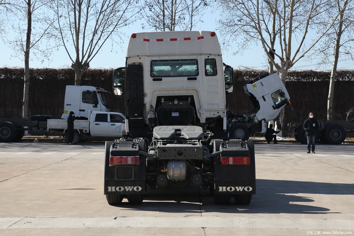 【图】中国重汽 HOWO TX重卡 440马力 6X4 牵引车(ZZ4257V324GE1)_实拍图片_1058507_卡车之家