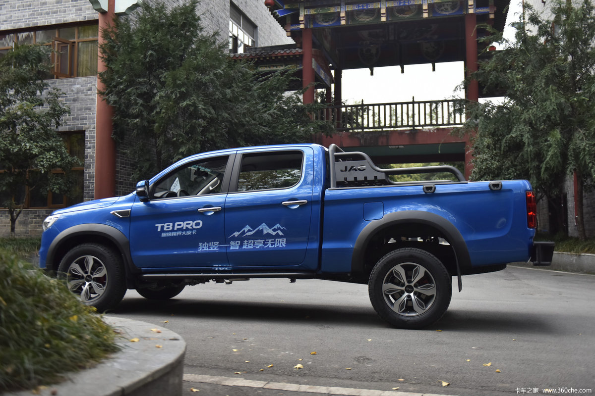 【图】江淮T8PRO 2021款 锐行版 2.0T柴油 150马力 两驱 大双排皮卡(国六)_实拍图片_1070604_卡车之家