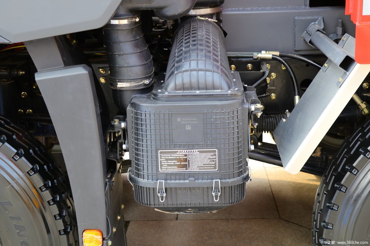 【图】陕汽重卡 德龙M3000S 复合版 350马力 8X4 6.8米自卸车(国六)(SX3319HC366)_实拍图片_1085760_卡车之家