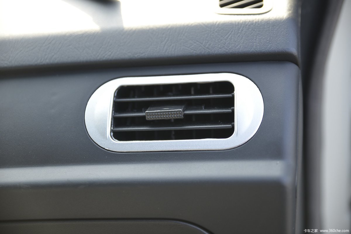 【图】江淮 康铃31 68马力 3.05米双排栏板轻卡(HFC1040R93K2B4V)_实拍图片_1115717_卡车之家