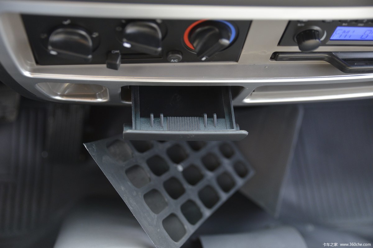 【图】江淮 康铃31 68马力 3.05米双排栏板轻卡(HFC1040R93K2B4V)_实拍图片_1115717_卡车之家