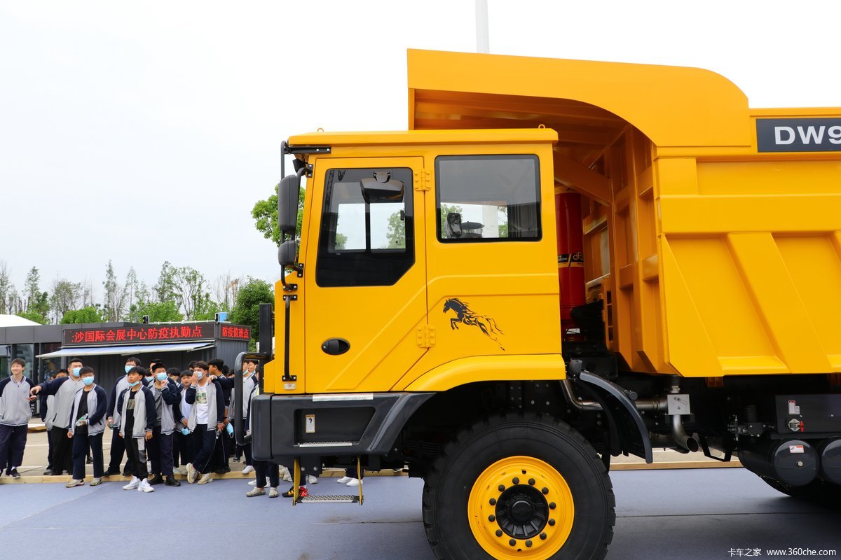 【图】柳工 DW90A-H 480马力 6X4 矿用自卸车_实拍图片_1184933_卡车之家