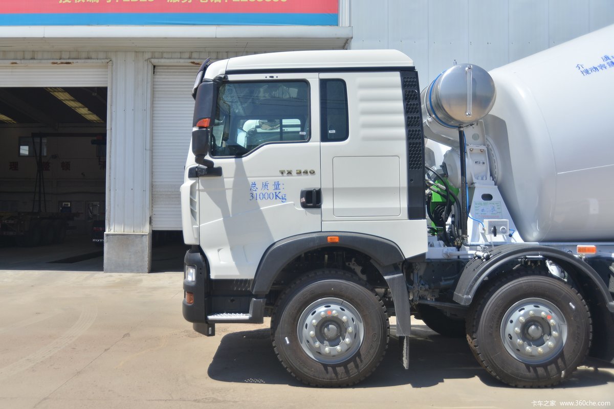 【图】中国重汽 HOWO TX 340马力 8X4 7.5方混凝土搅拌车(ZZ5317GJBN306GE1H)_实拍图片_1200576_卡车之家