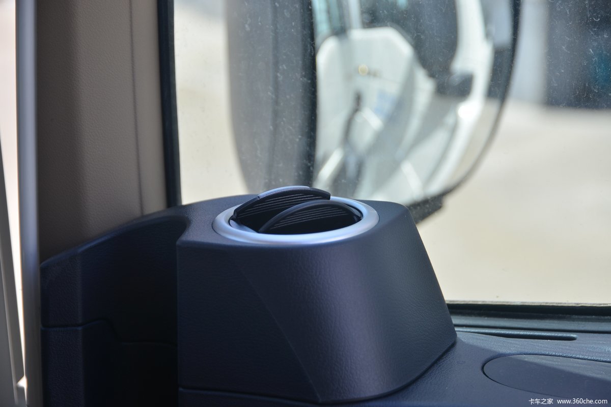 【图】中国重汽 HOWO TX 340马力 8X4 7.5方混凝土搅拌车(ZZ5317GJBN306GE1H)_实拍图片_1200599_卡车之家