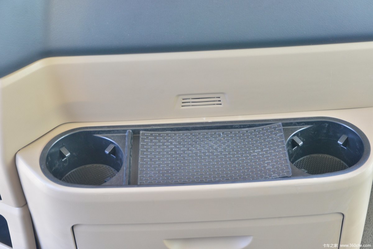 【图】中国重汽 HOWO TX 340马力 8X4 7.5方混凝土搅拌车(ZZ5317GJBN306GE1H)_实拍图片_1200599_卡车之家