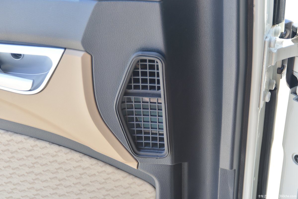 【图】中国重汽 HOWO TX 340马力 8X4 7.5方混凝土搅拌车(ZZ5317GJBN306GE1H)_实拍图片_1200600_卡车之家