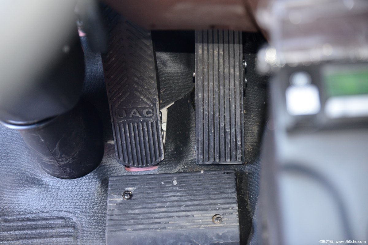 【图】江淮 格尔发K5L 超值版 245马力 6X2 6.2米厢式载货车(国六)(后桥提升)(HFC5251XXYP3K24D46S)_实拍 ...