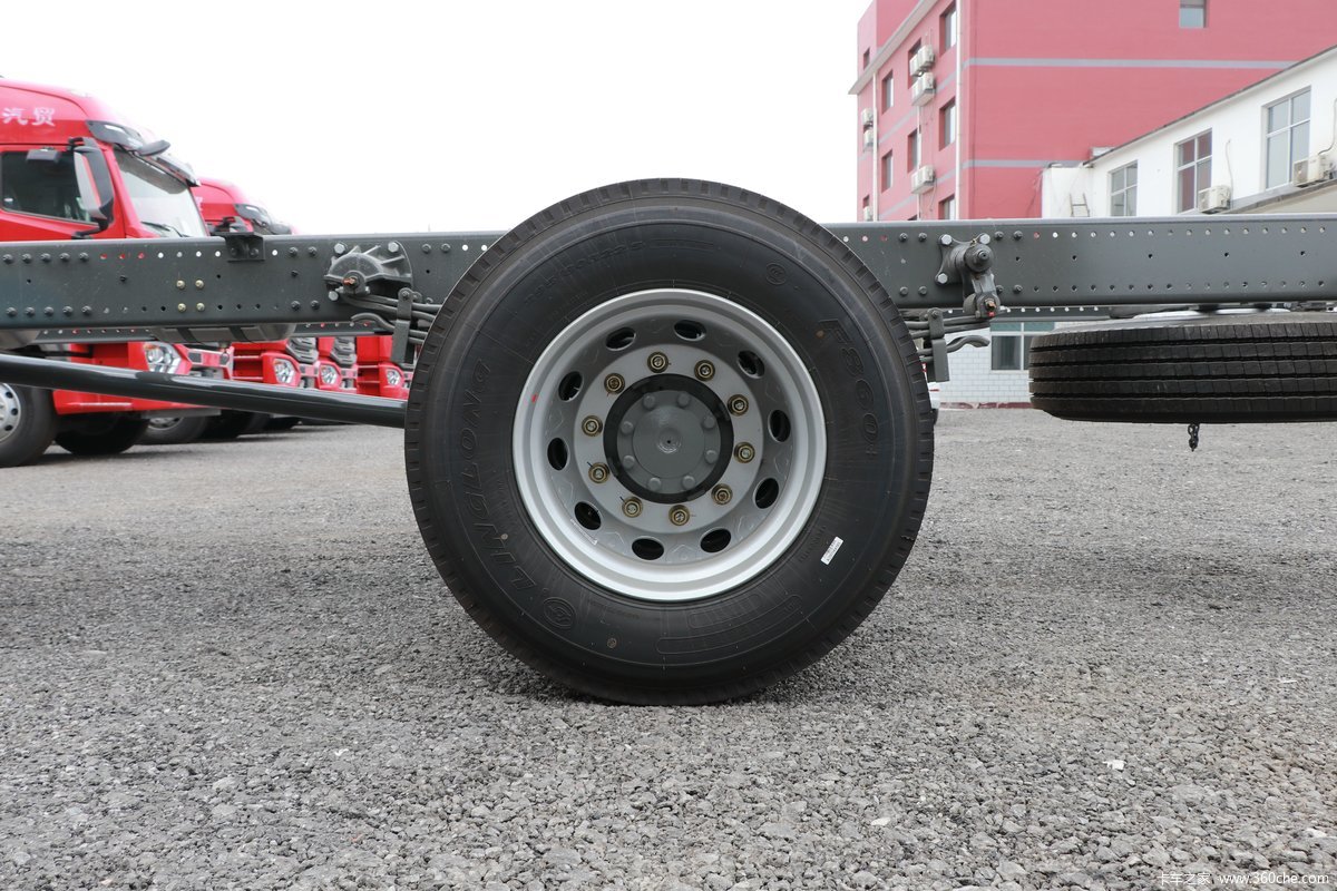 【图】中国重汽 豪沃N5W中卡 轻奢版 220马力 4X2 6.75米栏板载货车(国六)(ZZ1187K511JF1)_实拍图片 ...