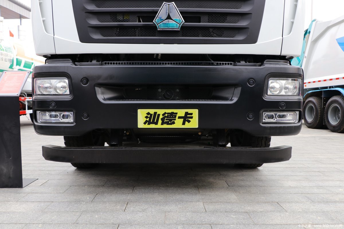 【图】中国重汽 汕德卡C5H 350马力 8X4 低密度粉粒物料运输车(国六)(华威驰乐牌)(SGZ5310GFLZZ6C5)_实拍图片 ...